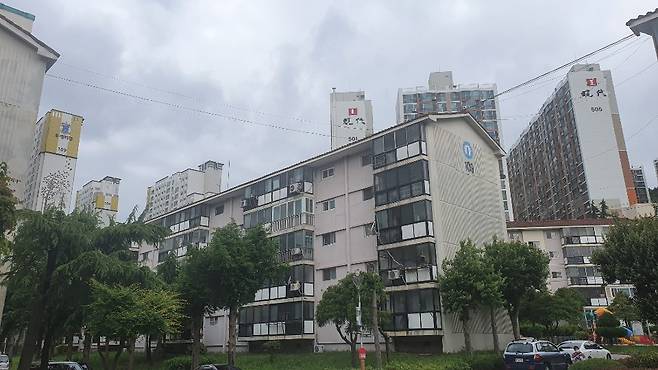 순천시 조례동 H아파트 조명등 시중가보다 3배 이상 들여 설치 말썽