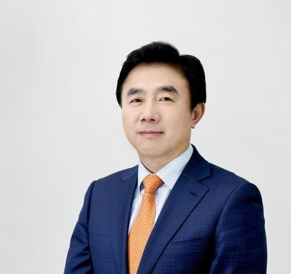 삼성생명 구원투수로 나선 전영묵 사장 첫 반기 성적표는 A