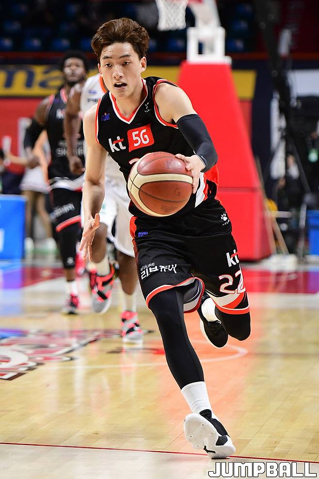 [JB포토] KT 문상옥 '속공 찬스다'