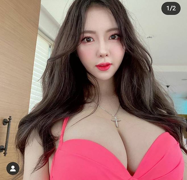 아프리카티비(TV) BJ이슬이, 폭발적 볼륨감 과시 '핫핑크' [똑똑SNS]