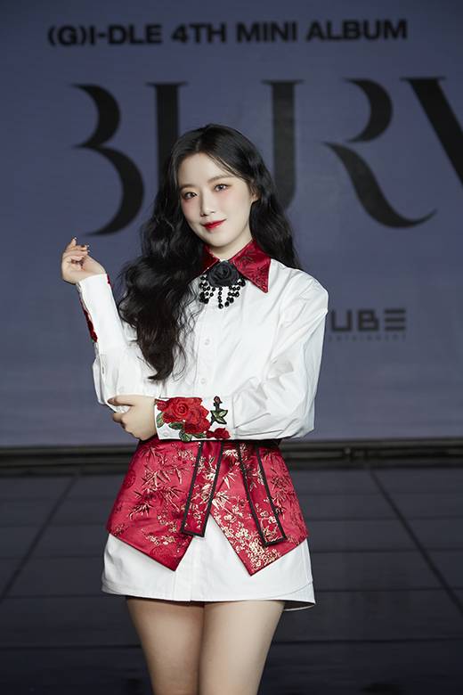 (G) I-DLE Yeh Shu Hua 'Pretty Full'