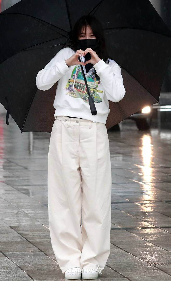 Lee Ji-ah 'heart in a shining figure!' [photo]