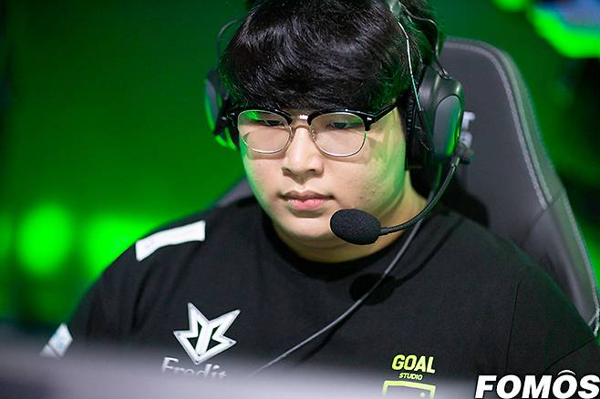포토 Lck 경기 준비하는 프레딧 브리온 라바 김태훈