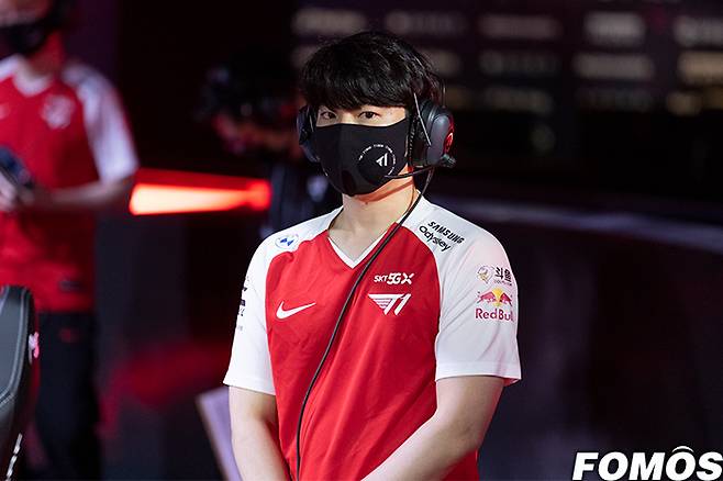 Lck 첫 날 승리 거둔 손석희 T1 감독대행