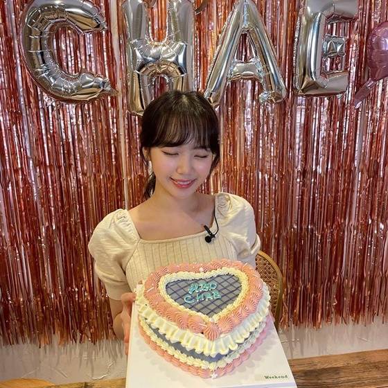 Kim Chaewon , from IZ*ONE , on his 22nd birthday, "Thanks to Wise One"