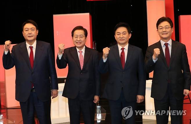 홍준표 4지 선다·이재명과 양자대결 모두 野주자 1위