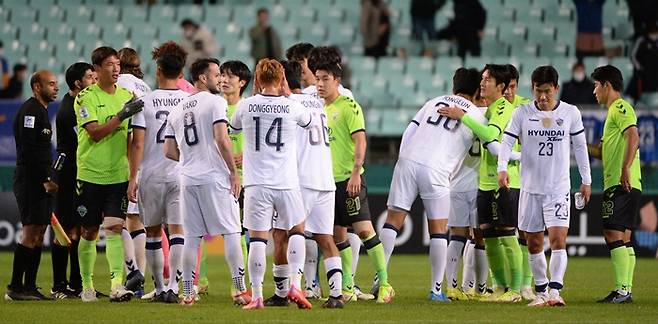 우승 향방 가를 현대가 더비 전북 Vs 울산 오는 6일 맞대결