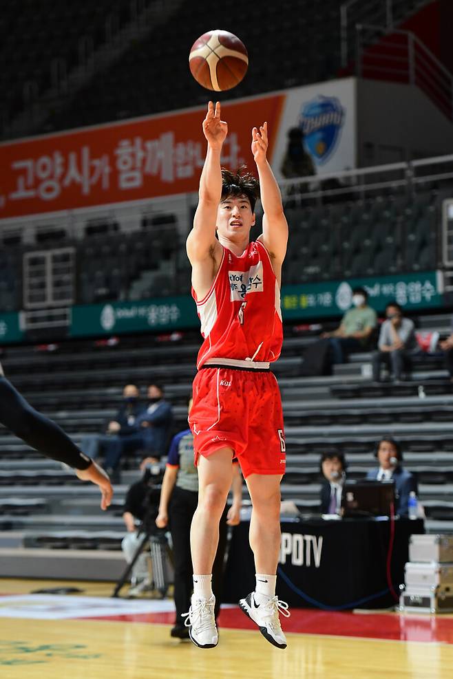 [BK 리뷰] '4Q 3점슛 6방' 오리온, DB 완파 .. KT와 공동 2위