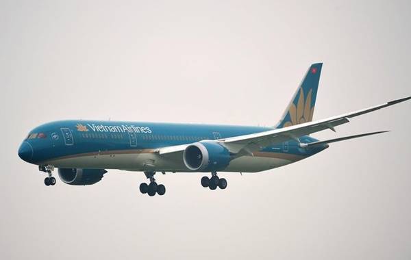 Vietnam Airlines resumes regular flights to Europe from Jan 24, to ...