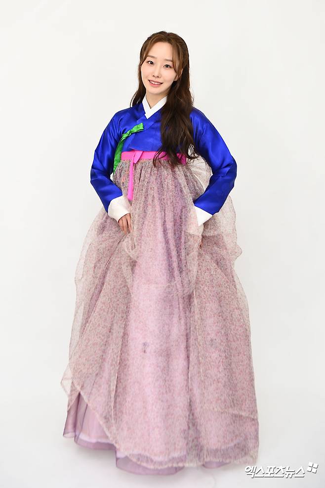 문예원 화려한 색감의 한복 찰떡이네 엑s Hd포토