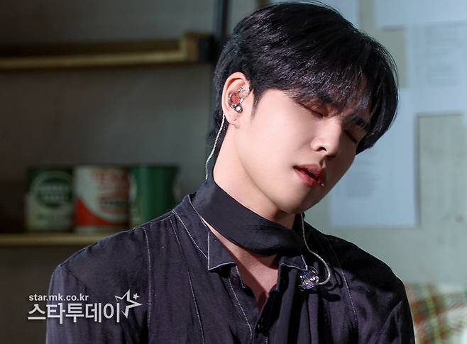 포토 데이식스 원필 필모그래피로 솔로 데뷔