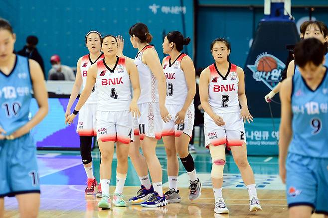 [뒷북STAT] BNK, 1Q 10점 열세→15점 차 역전승..역대 5번째