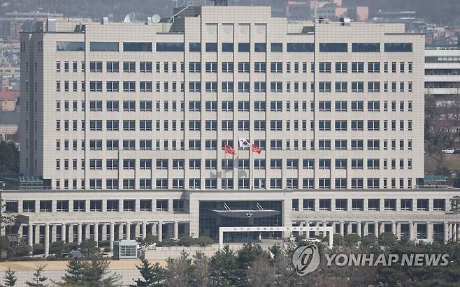 내달 회담도 용산에서한미정상 새 집무실앞 공원부지 거닐까