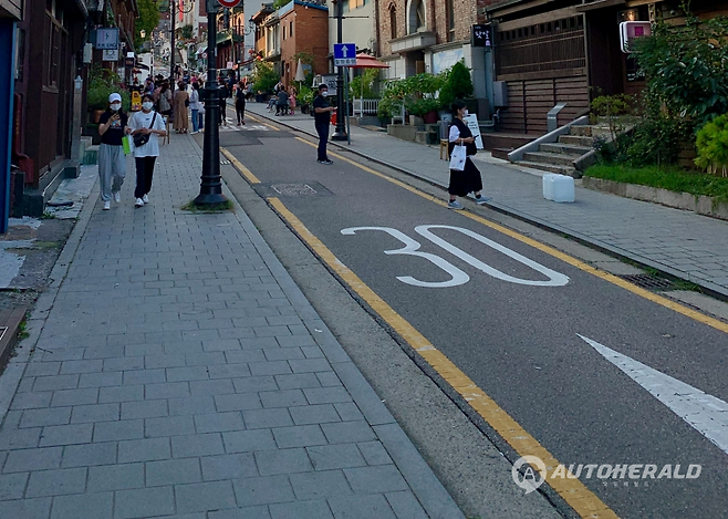 교통사고 사망자 3명 중 1명이 보행자 보차혼용도로 및 이면도로 사람이 먼저 오토헤럴드