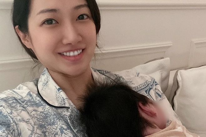 결혼 6년만에 경사동상이몽 출연 부부득녀 소식 어썸클