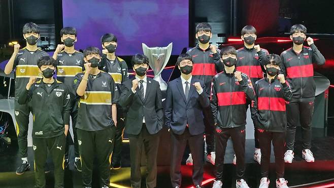 파괴전차 젠지냐 결승의 T1이냐 Lck 서머 결승 미디어데이 개최