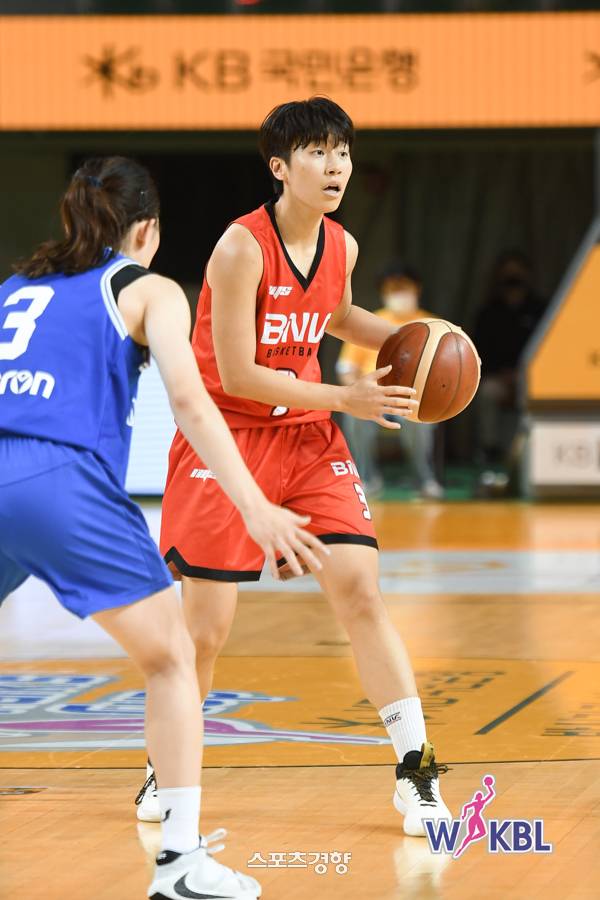 '6명 스쿼드' BNK 이끈 야전사령관 박경림