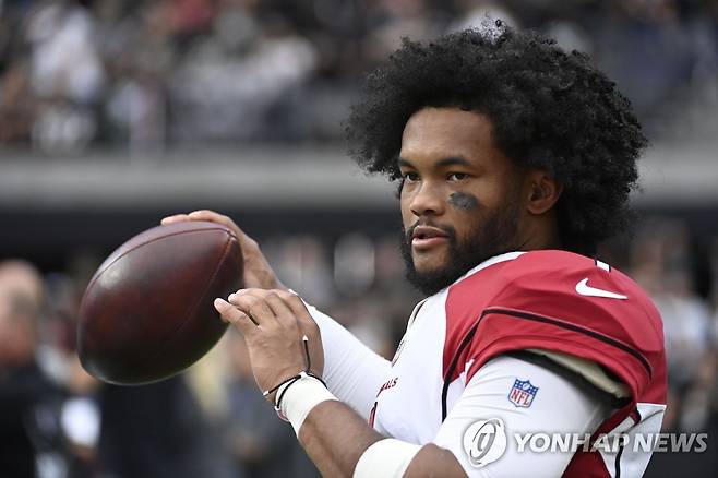 팬에게 폭행당한 애리조나 한국계 쿼터백 머리경찰 조사 착수