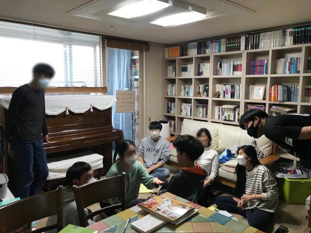 1시간 치료수업에 15만원 사교육 시장 내몰린 부모들 1071명 발달장애를 답하다