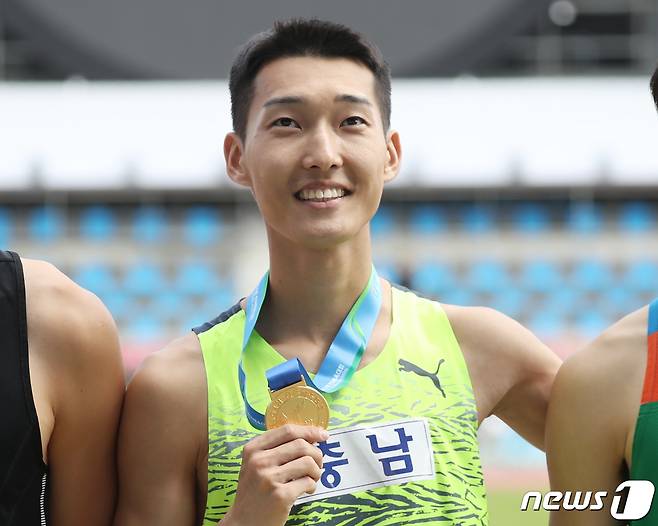 높이뛰기 우상혁 발목 통증에도 전국체전 금메달기록은 2m15로 다소 저조