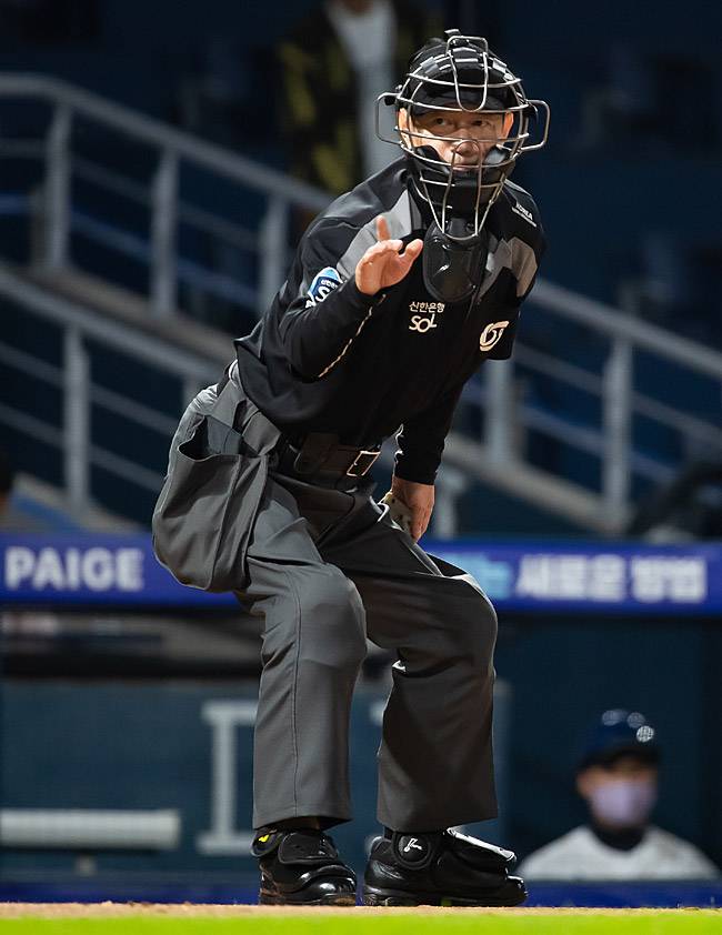 "30년간 비시즌에 매일 3~4시간 헬스.. 몸 관리 못할 때 오심 나와"