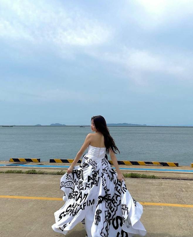요즘 여친짤 대세로 떠오른 르세라핌 카즈하 헤어핏