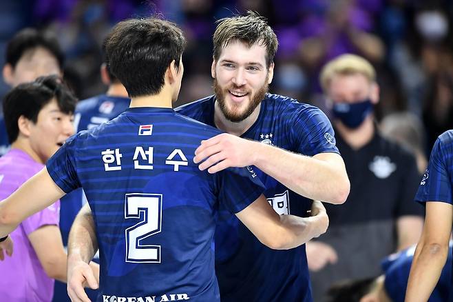 3년 연속 통합우승 향해대한항공 배구 개막전서 Kb손보 격파종합