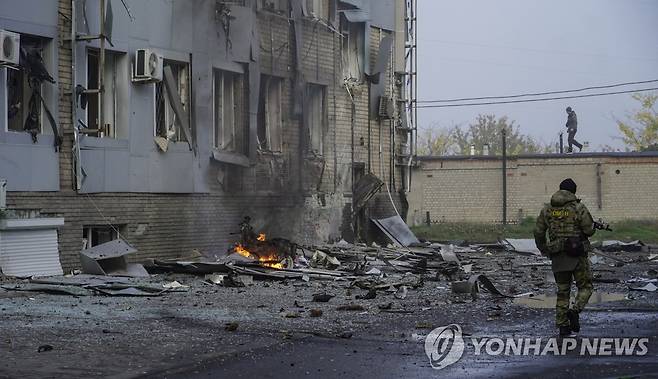 우크라 러 점령지 멜리토폴 방송국 주변서 차량폭발로 5명 부상