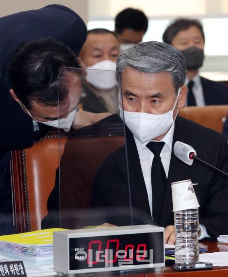 외교·안보 예산안 보고이태원 사고 피해 지원·日관함식 참석 도마 위