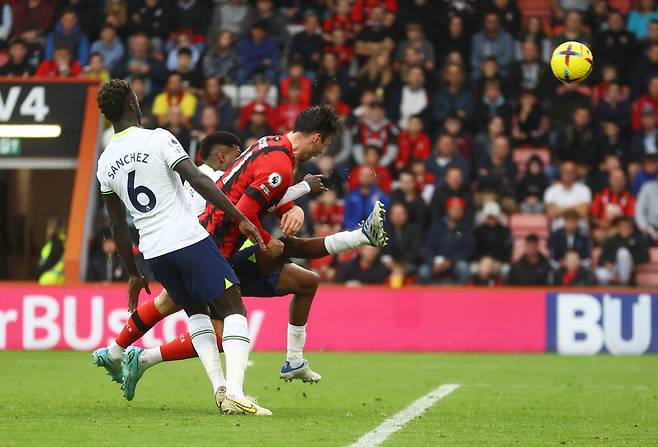 토트넘 괴롭힌 무어+뉴캐슬＆아스널…시어러 픽 EPL 14R 베스트