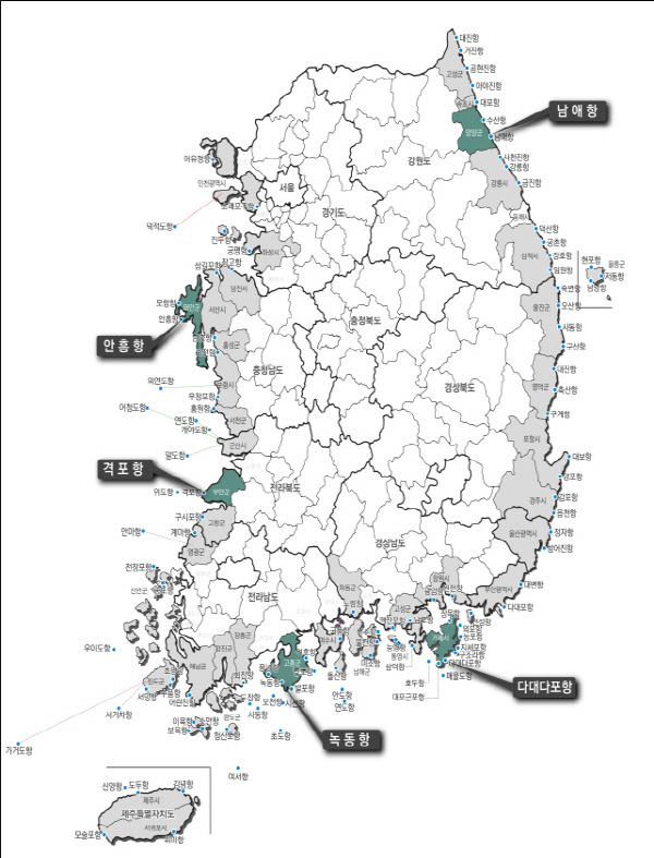 거제 다대다포항에서 대대적인 항만 정비 작업 진행