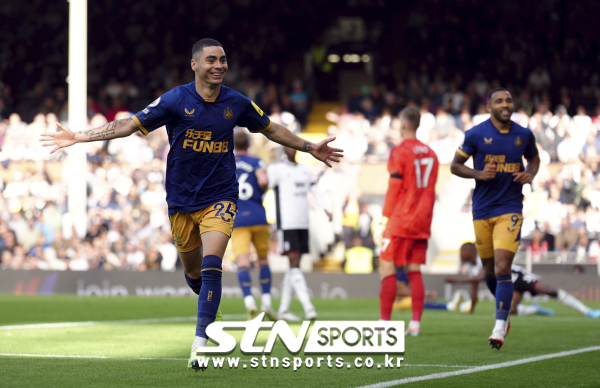 오피셜 환상 발리슛 뉴캐슬 알미론 Epl 10월의 득점상