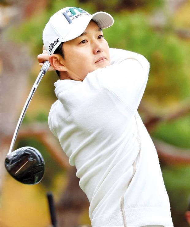 '11년 무명'에서 상금왕으로…김영수의 역전 드라마