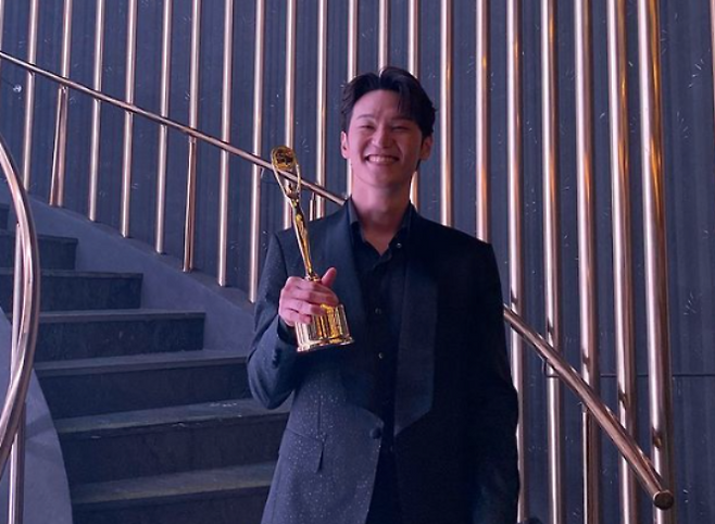 열애설 한번 없었는데11월 깜짝결혼♥해 모두 놀라게 한 배우 어썸클