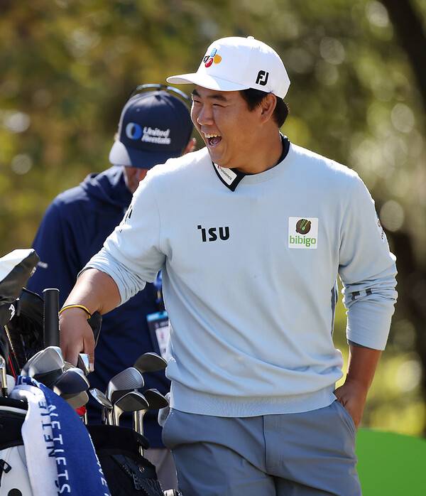 일본투어 4위 김주형 세계랭킹 15위 지켜유럽투어 최고 선수 맥길로이가 1위