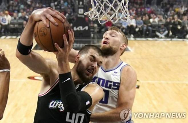 Nba ‘사보니스 머레이 맹활약 새크라멘토 ‘심각 야투 부진 클리퍼스 완파