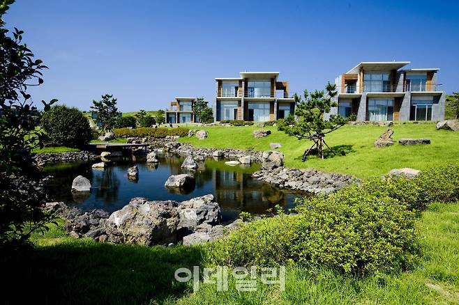 휘닉스제주 단독 독채 별장 ‘힐리우스 112평 객실 새로 선봬