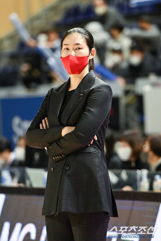 현장인터뷰 Bnk 박정은 감독 도망가는 모습 싸우지도 못하고 밀렸다