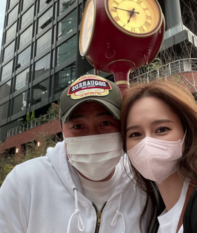 열애설나자 그날 저녁 결혼발표해 모두 놀라게 한 커플 어썸클