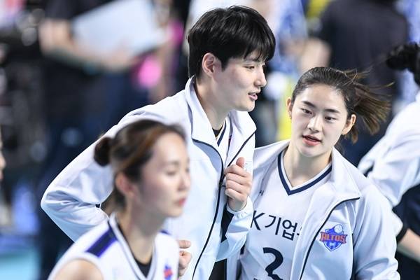 박정아는 17점, 김희진은 1점…도로공사-IBK 에이스의 운명은 엇갈렸다 [MK김천]