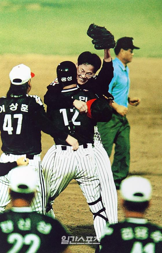 [KBO리그 40년 The moment] LG의 마지막 KS 신바람, MVP 종범신