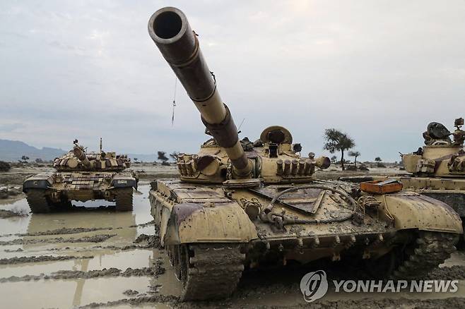 월드＆포토 이란군 호르무즈 해협서 워게임