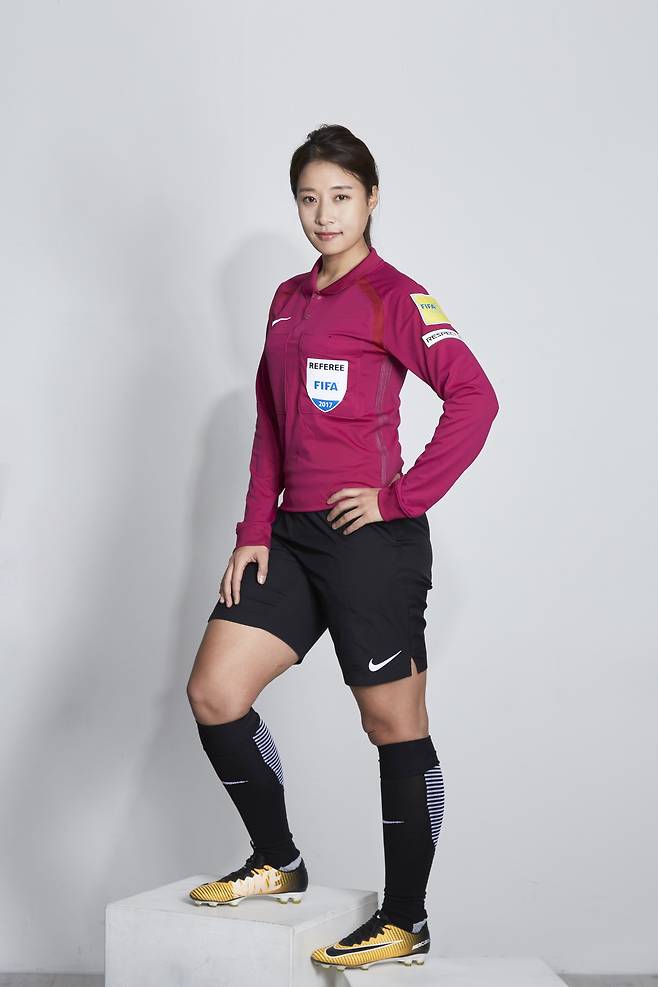 인터뷰 여자 월드컵 주심 골때녀 심판 오현정 8년 준비한 꿈 신나게 휘슬 불겠다