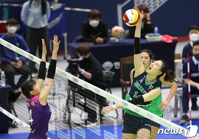 승점 6점짜리 빅매치1위 현대건설 Vs 2위 흥국생명 5번째 맞대결