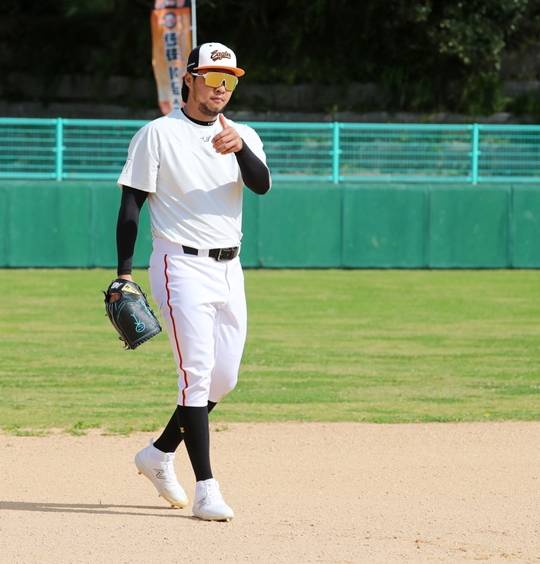 1차지명→미완의 대기→팀 최다 홀드→억대 연봉 화려한 부활 이젠 클로저 후보 우뚝 Md오키나와