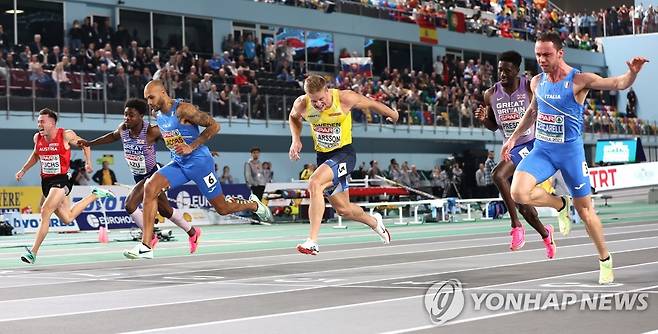 세차렐리 제이컵스 꺾고 유럽 실내육상 남자 60m 우승6초48