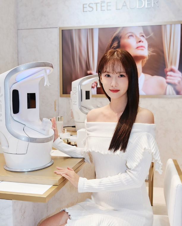 실물이 천사아시아 최고 미녀 1위 한국 여배우화이트 드레스룩 어썸클