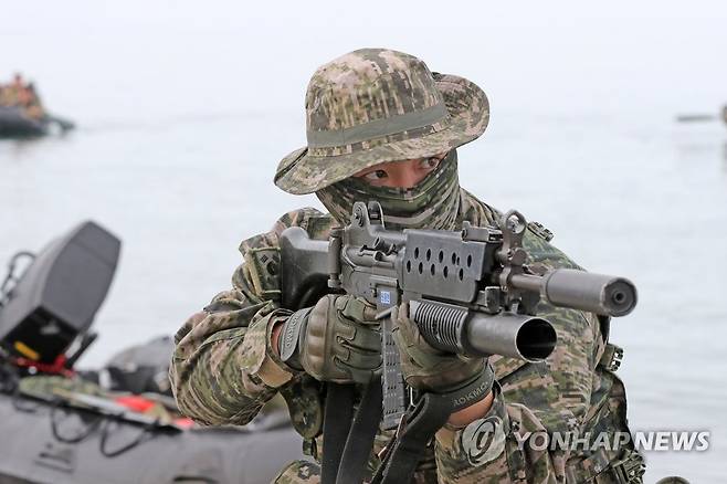 영국 코만도가 한국에한미영 해병대 포항서 연합 수색훈련