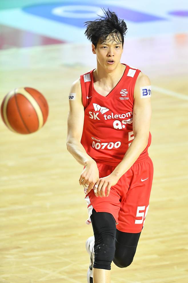 김선형vs허웅, 에이스 대결에서 승부 갈렸다[6강 PO 1차전]