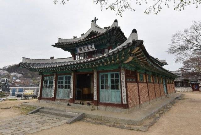 옛 예배당 둘러본 한국교회총연합 138년전 초심 돌아갈 것”